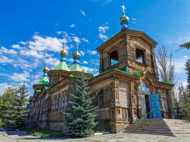 Karakol Travel Guide: 10+ Things to do — The Discoveries Of