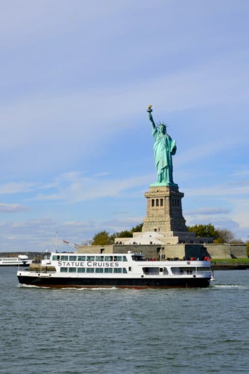 27 Famous Landmarks in New York — The Discoveries Of