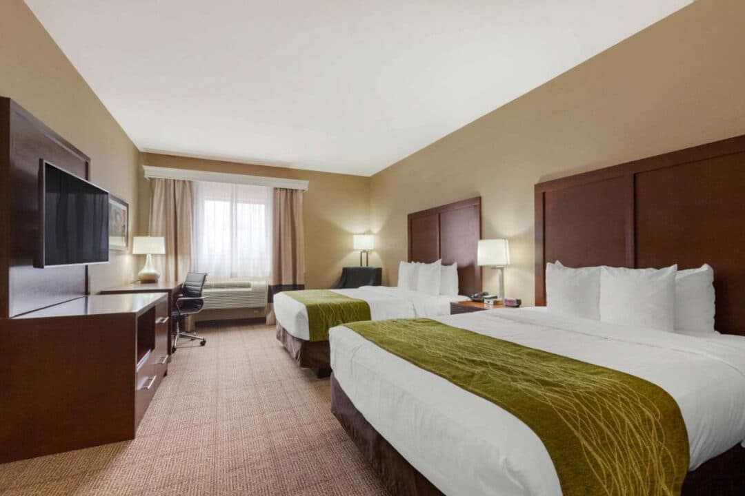 Best Hotels Near Antelope Canyon — The Discoveries Of