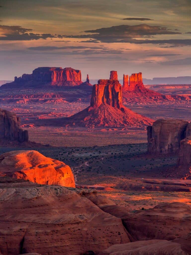 6 Stunning Hikes in Monument Valley — The Discoveries Of