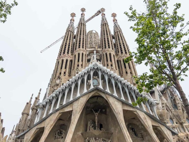 24 Iconic Landmarks in Barcelona — The Discoveries Of